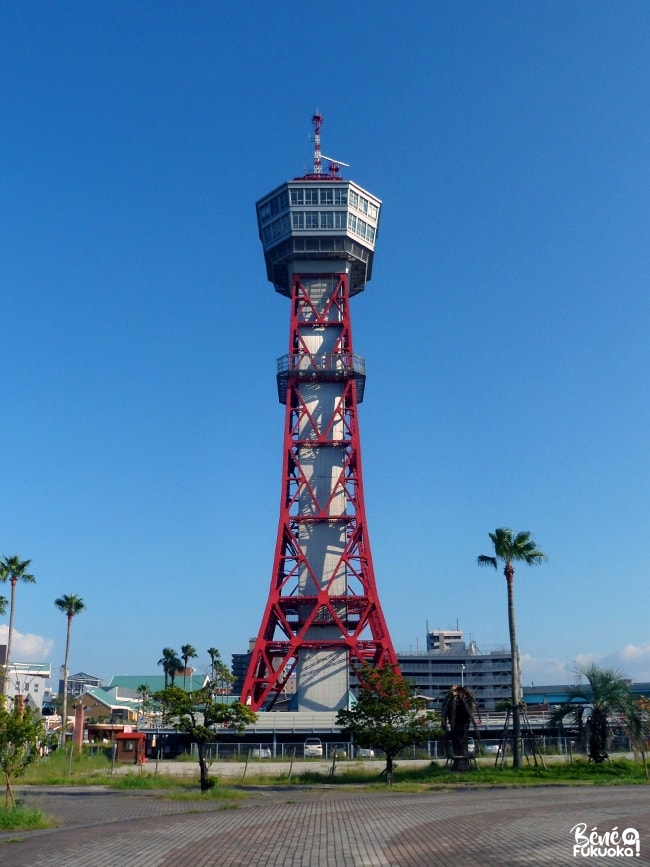 Hakata Port Tower, la petite tour de Hakata - Béné no Fukuoka